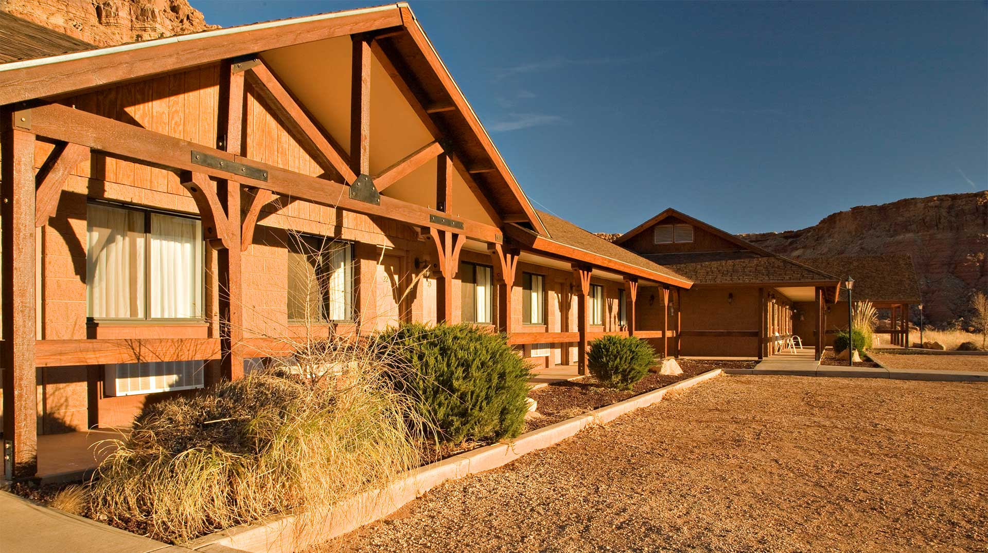 Lodge History | Cliff Dwellers Lodge